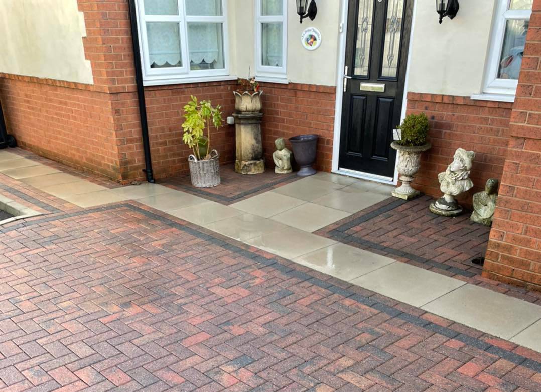 Pressure Wash Brick House and Make It Look New Again