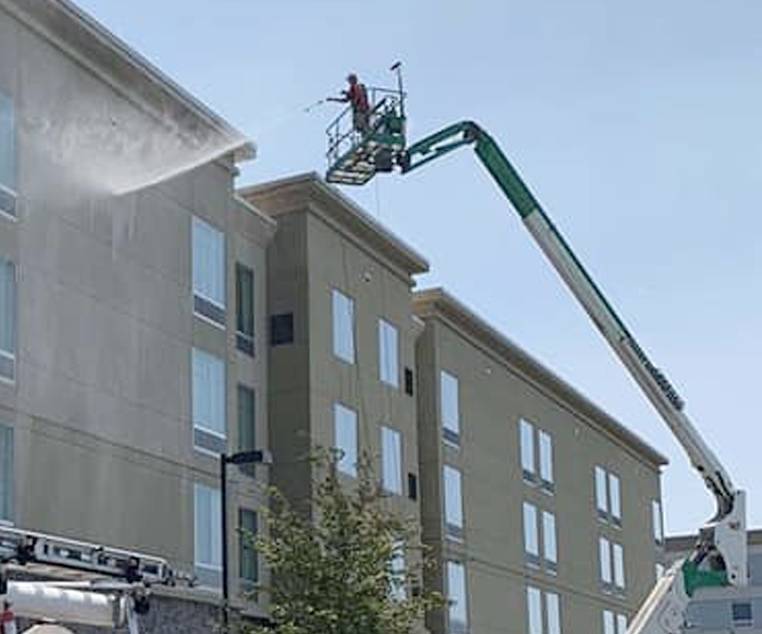 Ten Tips for Quick and Efficient Commercial Pressure Washing